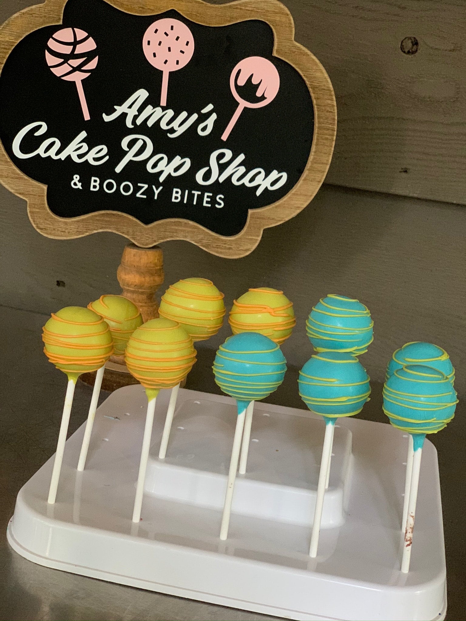 Swirl Style Cake Pop | Amy's Cake Pop Shop