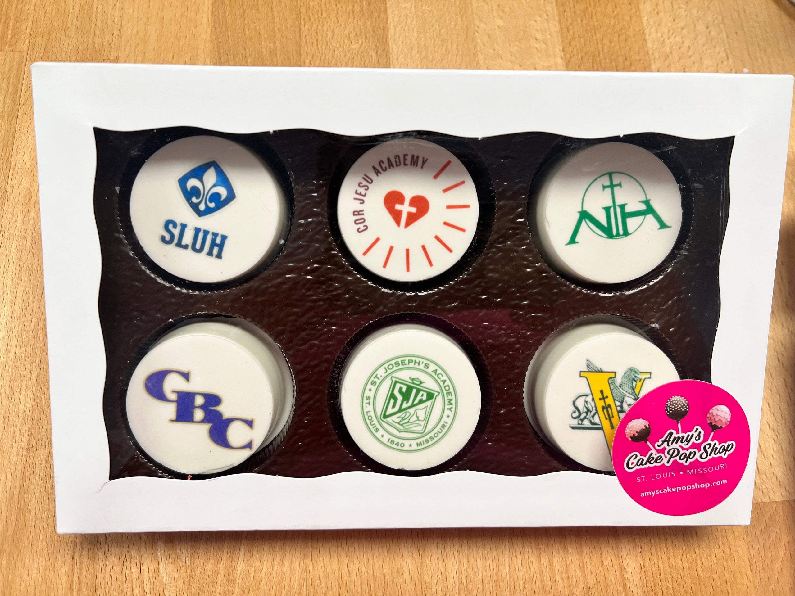 Logo Chocolate Covered Oreos | Amy's Cake Pop Shop